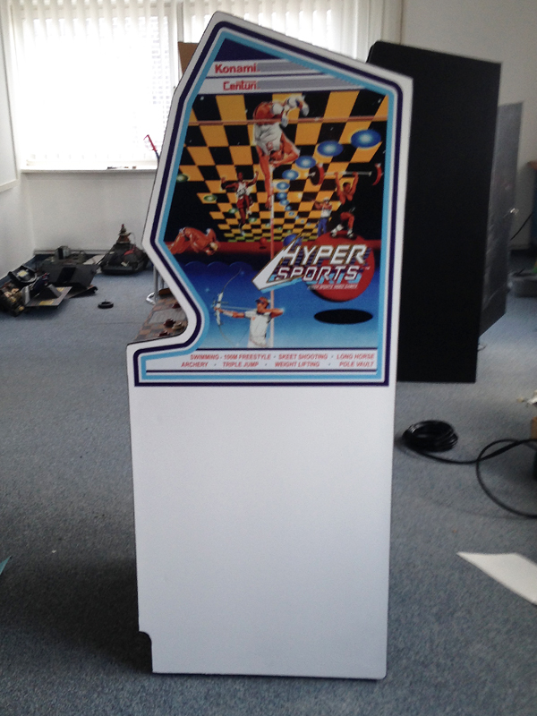 Arte arcade "HYPER SPORTS RIGHT SIDE ART" restaurado para el espacio ...