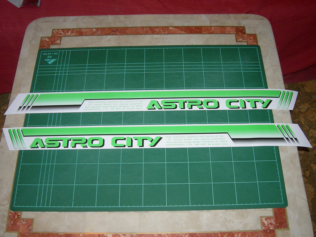 "Astro city Side Arts" y "Astro City Little Stickers" reproducciones ...