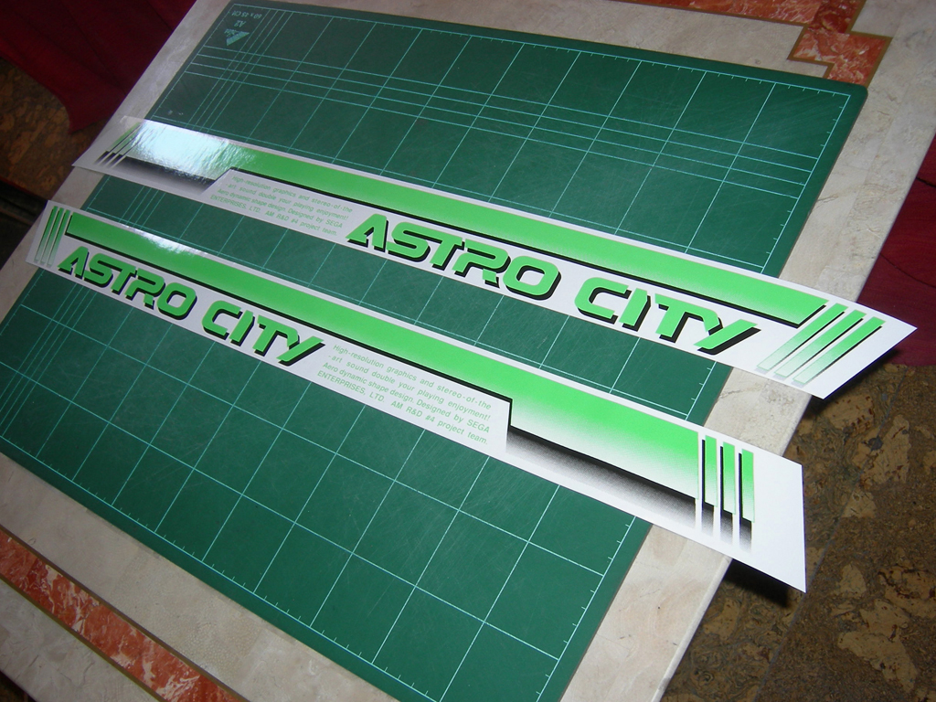 "Astro city Side Arts" y "Astro City Little Stickers" reproducciones ...