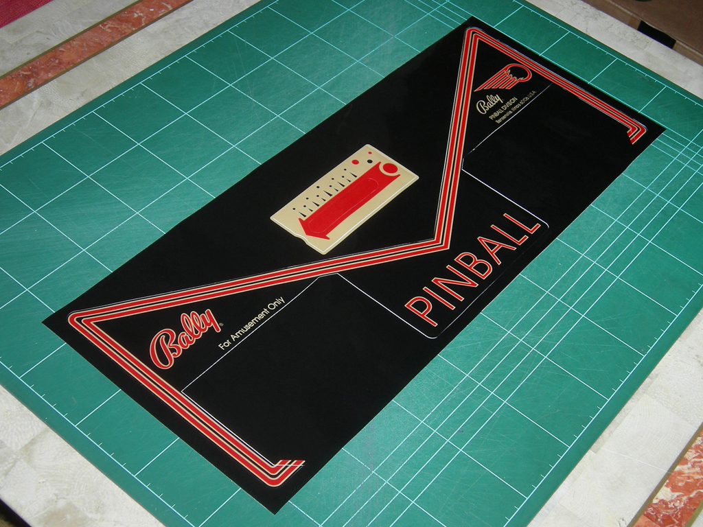 "EIGHT BALL DELUXE PINBALL APRONS" (BALLY) restored by Zona Arcade ...