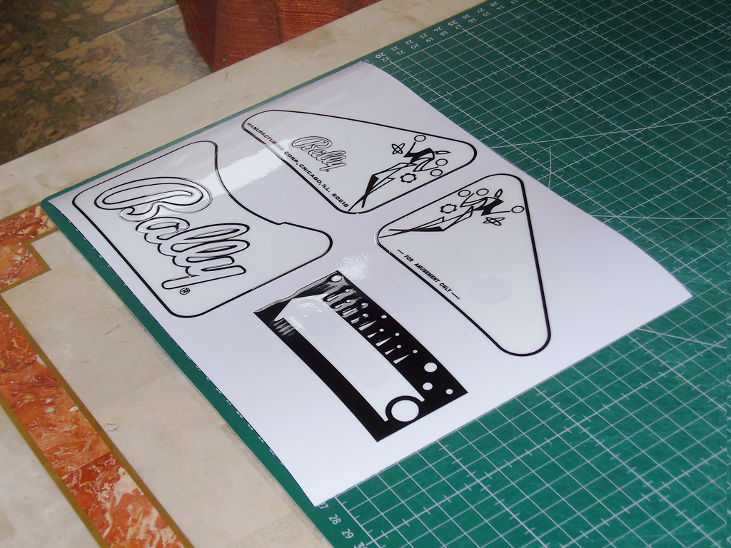 "EIGHT BALL PINBALL 1977 APRONS - COMPLETE SET" (BALLY) artwork ...