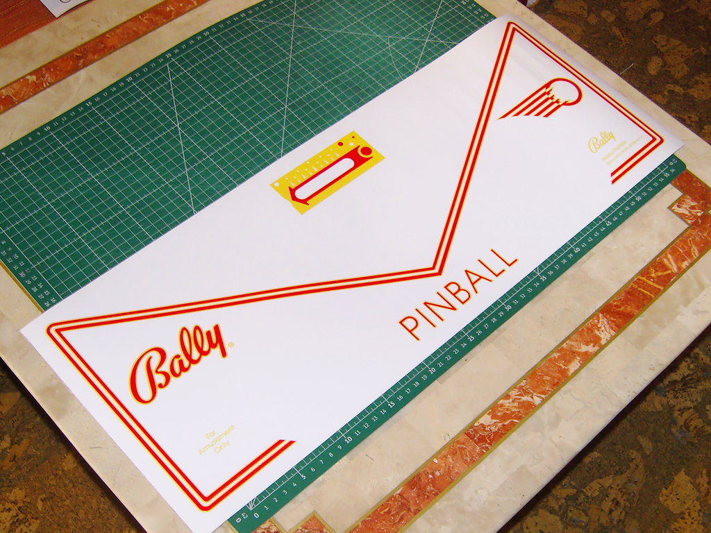 "Hotdoggin' Pinball Aprons" (BALLY) printed on "portable silkscreen ...