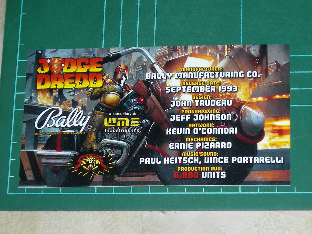 "Judge Dredd Custom Pinball Cards" (BALLY). Designed by Mikonos & Zona ...