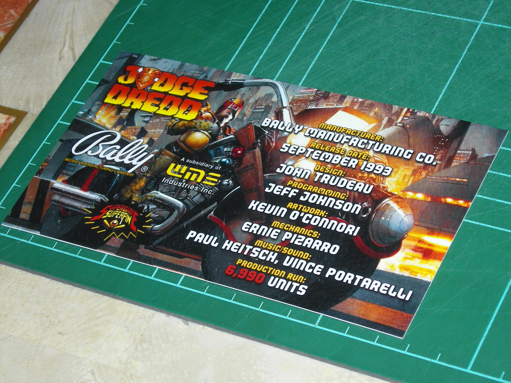 "Judge Dredd Custom Pinball Cards" (BALLY). Designed by Mikonos & Zona ...