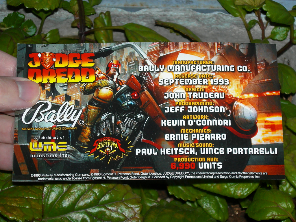 "Judge Dredd Custom Pinball Cards" (BALLY). Designed by Mikonos & Zona ...