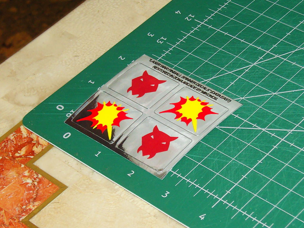 "LASER WAR PINBALL SPINNER CHROME STICKERS" (DATA EAST) artwork files ...