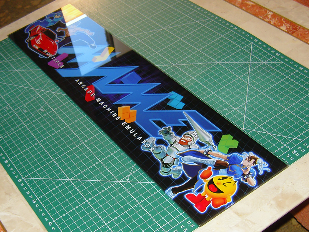 "Decoraciones Arcade Mame" personalizadas y adhesivadas en cristal y ...
