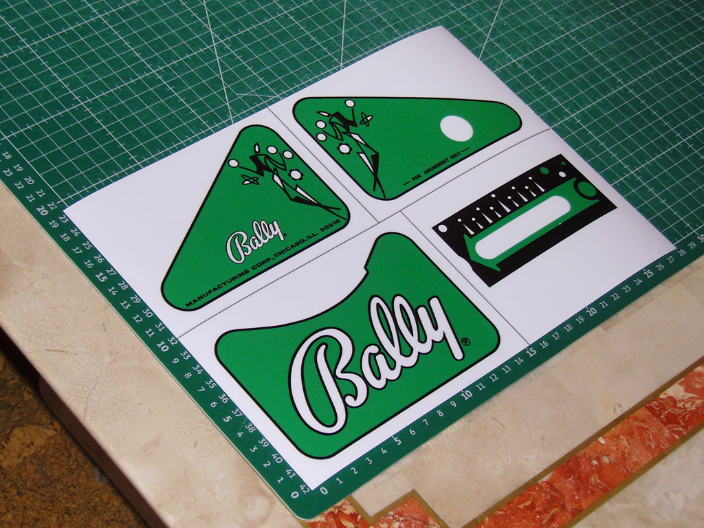 "Quarterback Pinball Aprons" (BALLY) printed on portable silkscreen ...