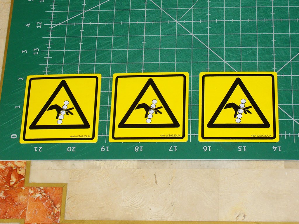 "Trap Hazard Warning sticker 440-WS0220UK" (SEGA) reproduction printed ...