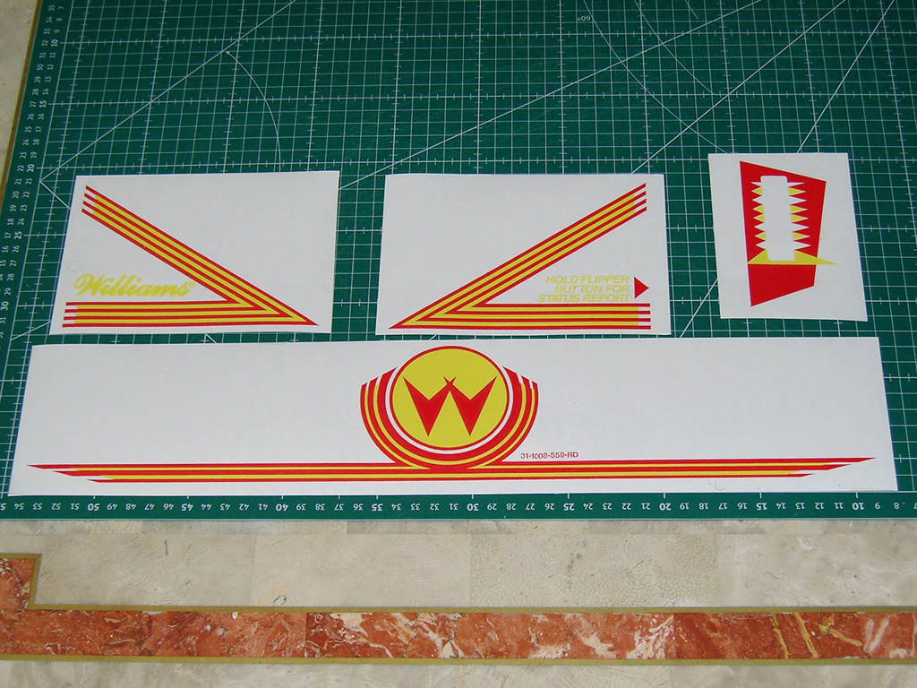 "Williams Pinball Aprons Set" (WILLIAMS) printed in die cut vinyl for ...