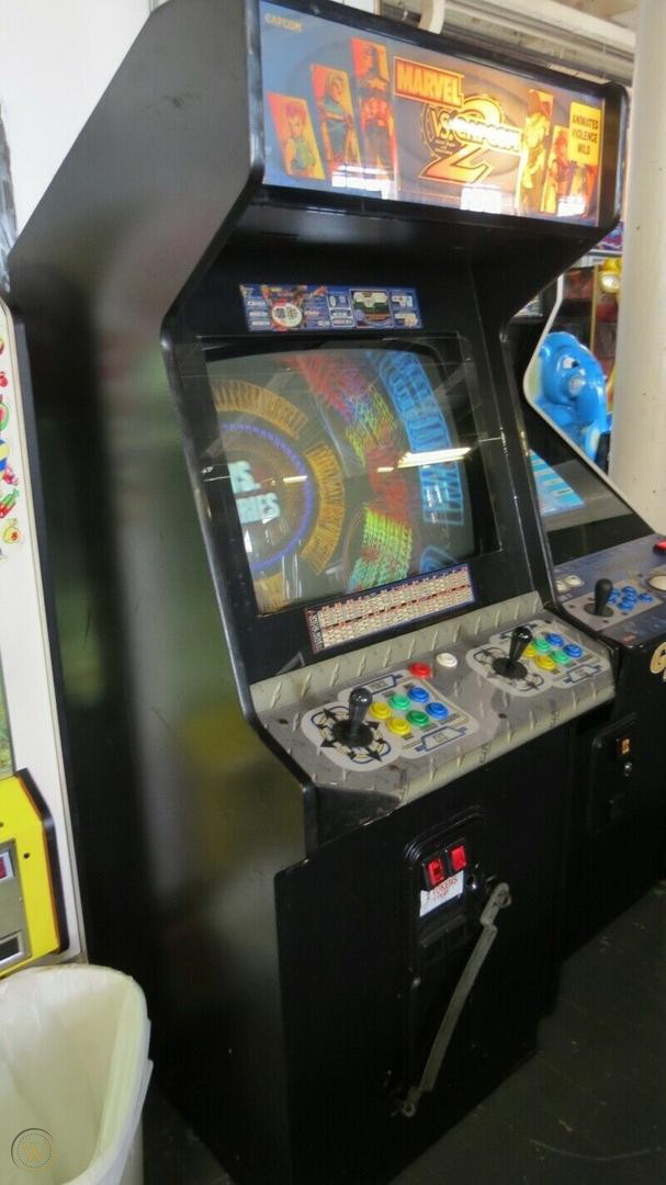 Decoraciones arcade de "Marvel Vs Capcom 2". ¿Cómo luce la cabina ...